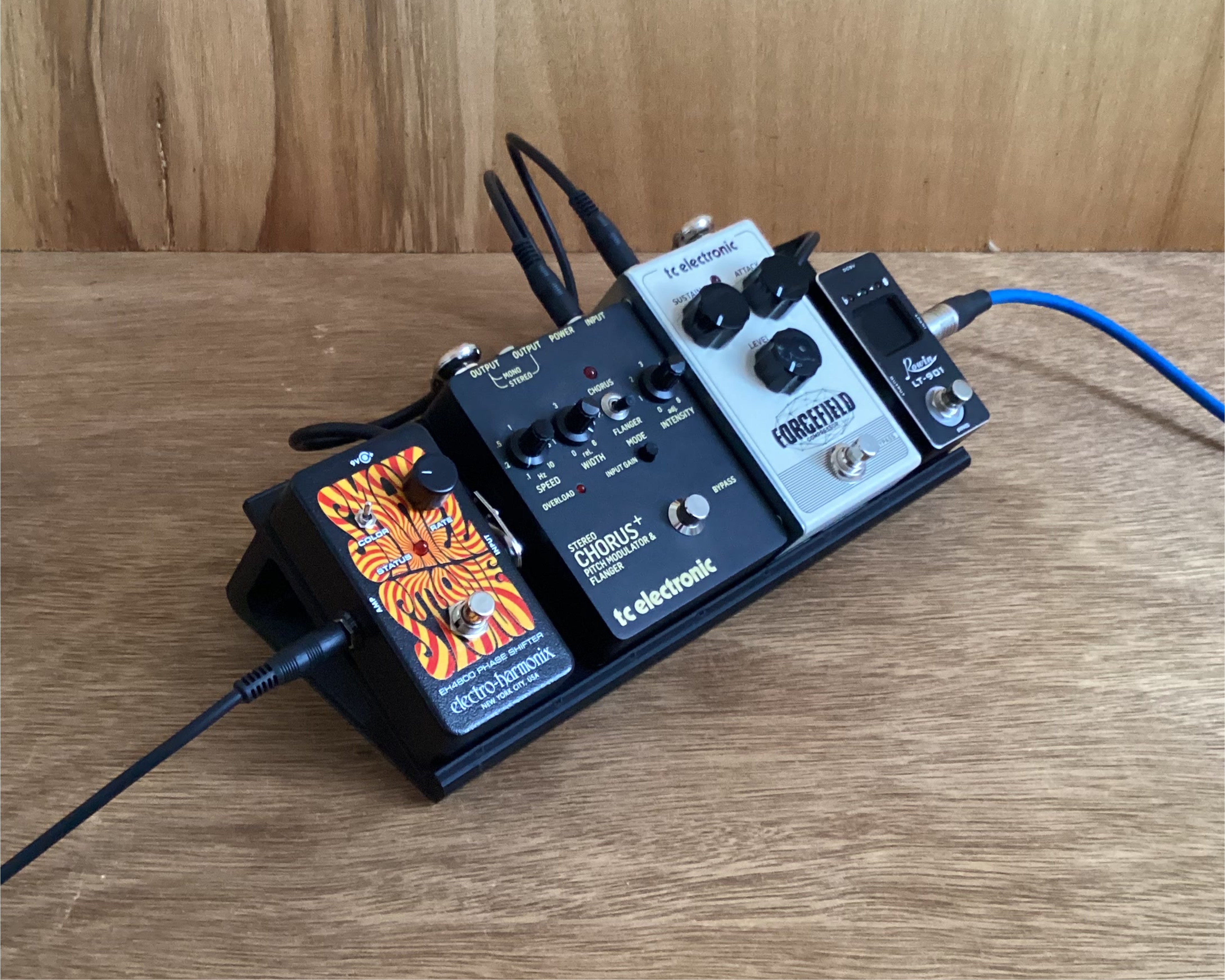 Large Guitar Pedal Desktop Stand 300MM Width Pedal Board – Cold Earth ...