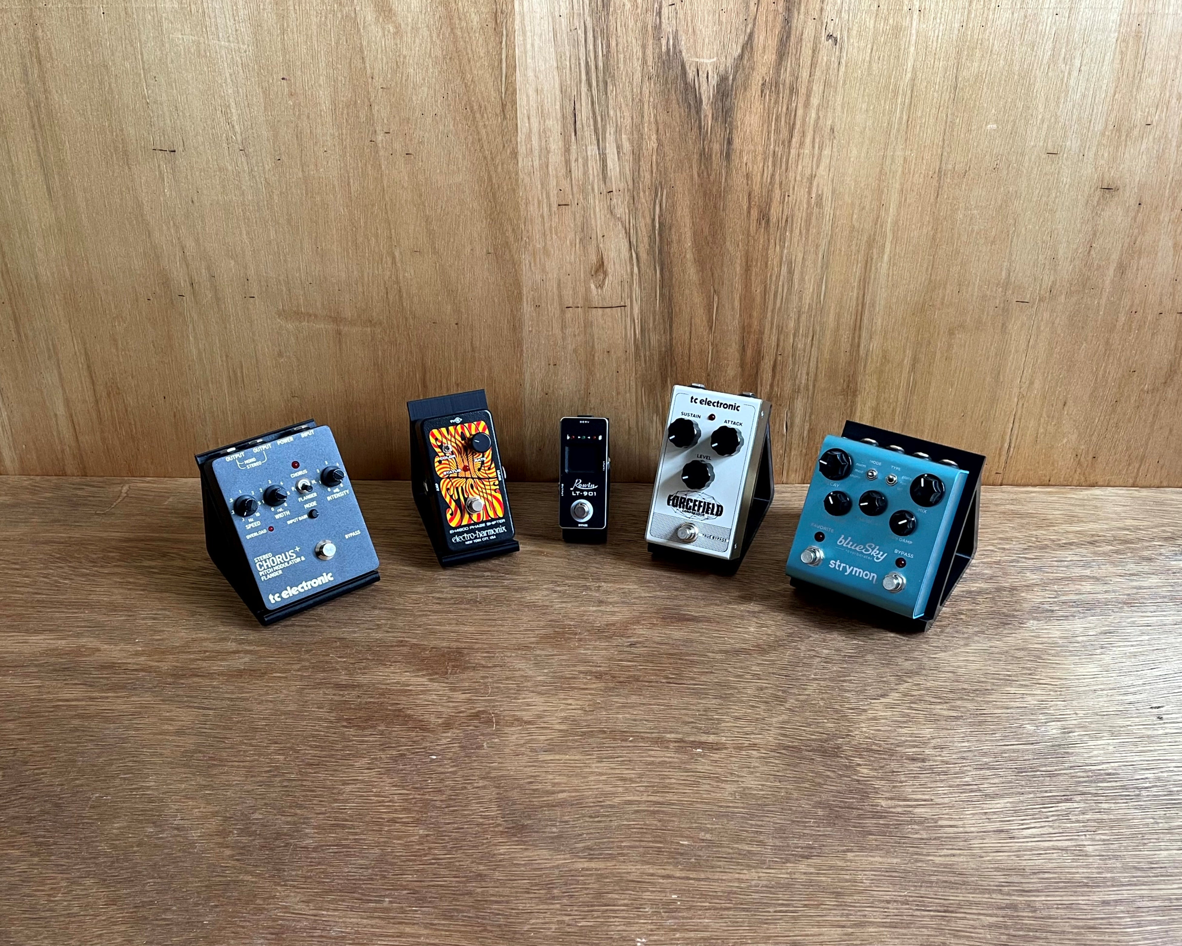 Guitar Pedal Desktop Stand 60 Degrees Angle – Cold Earth Industries